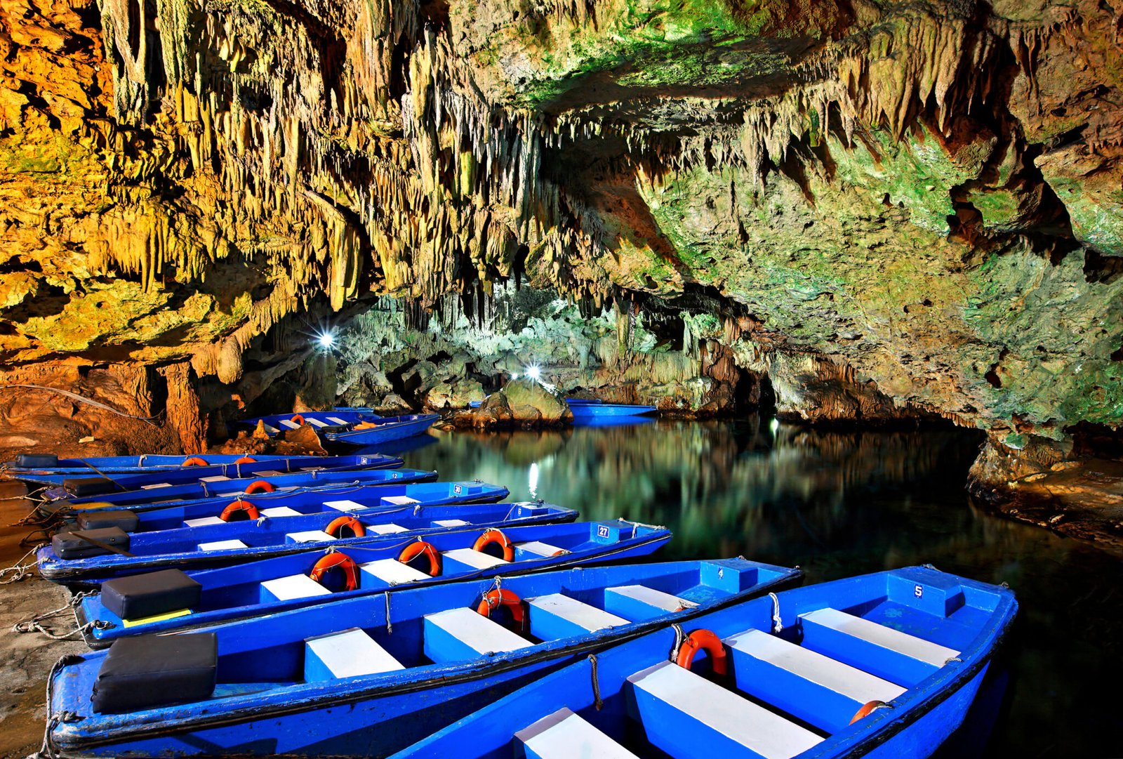 3-Day Trip to Mani - Vip Athens Transfer
